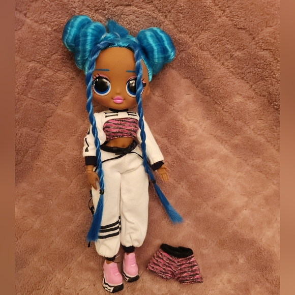 L.O.L. Surprise! | Toys | Lol Surprise Omg Chillax Doll Dressed Big Sis ...